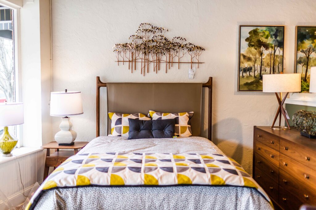 Stickley Walnut Grove Bed Frame | Reid's Fine Furnishings