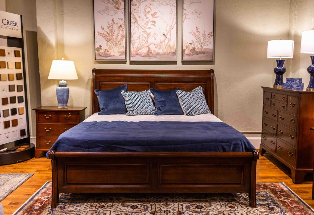Nichols & Stone Wayside Inn Bedroom Set | Reid's Fine Furnishings