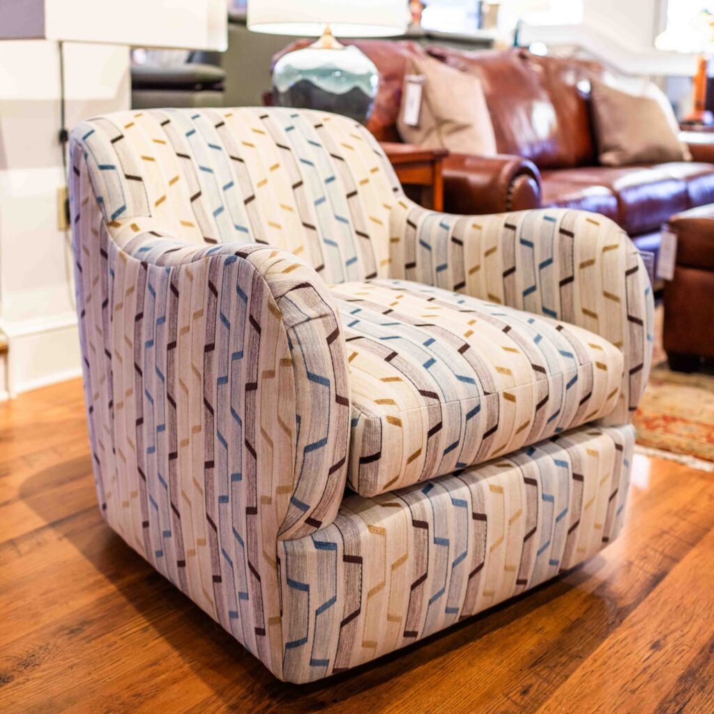 Stickley Compact Spindle Morris Chair | Reid's Fine Furnishings